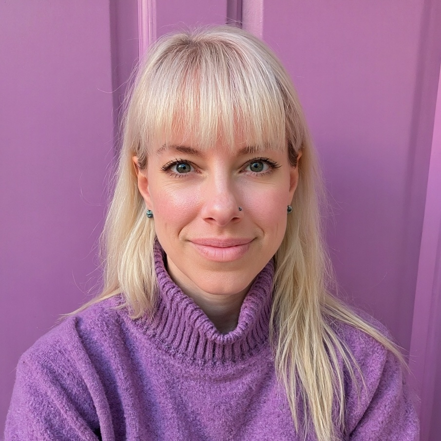 Angela Joy — Midlife Creator | Lifestyle, Home & Outdoor UGC